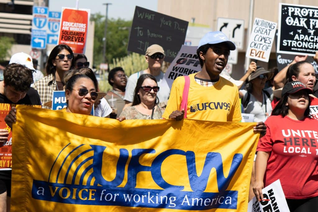 Activista sindical detenido por la Policía de Mesa durante un operativo ...